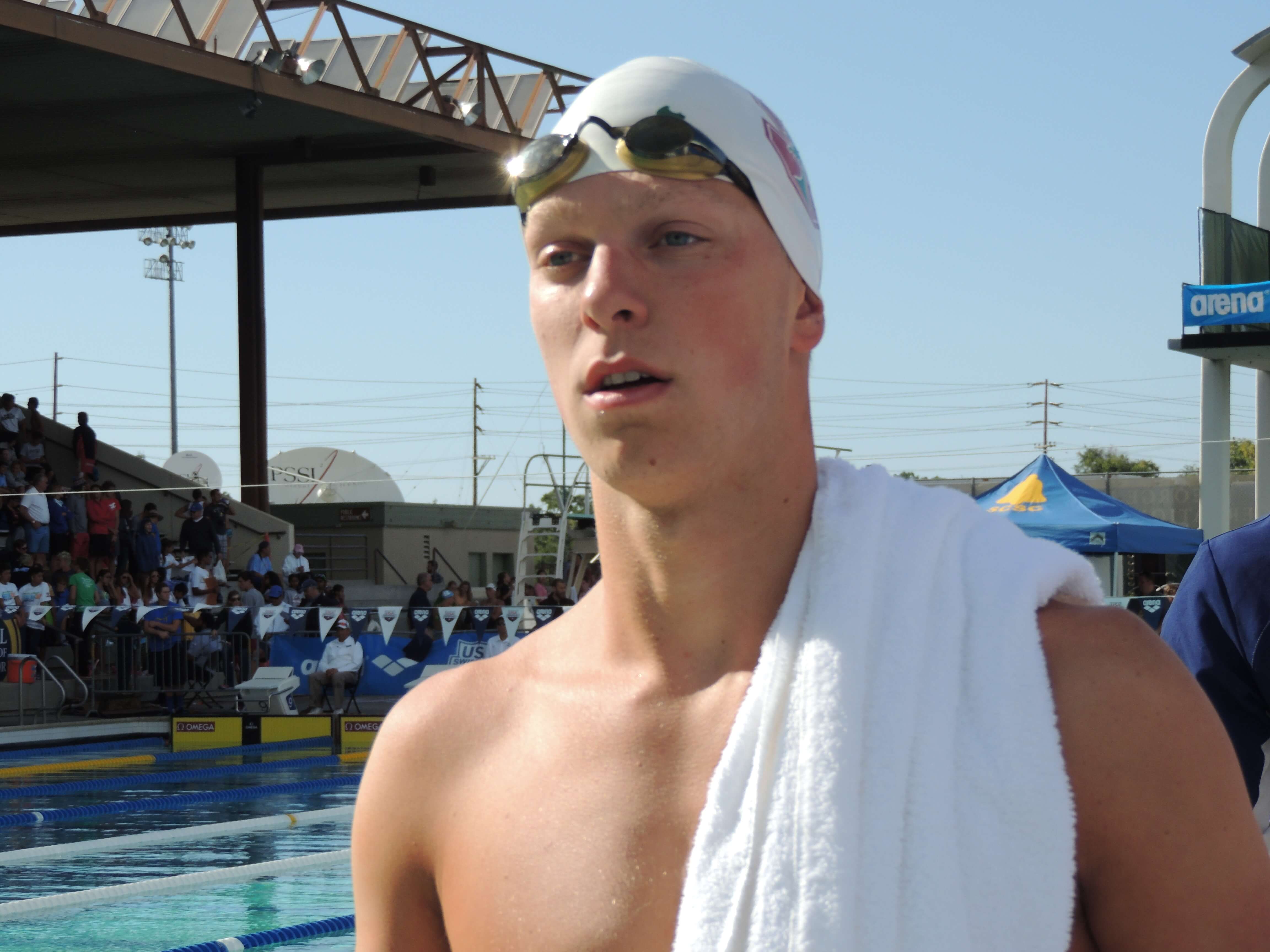 Max Williamson Tops NCAA in 400 IM as Stanford Swimming Downs Hawaii