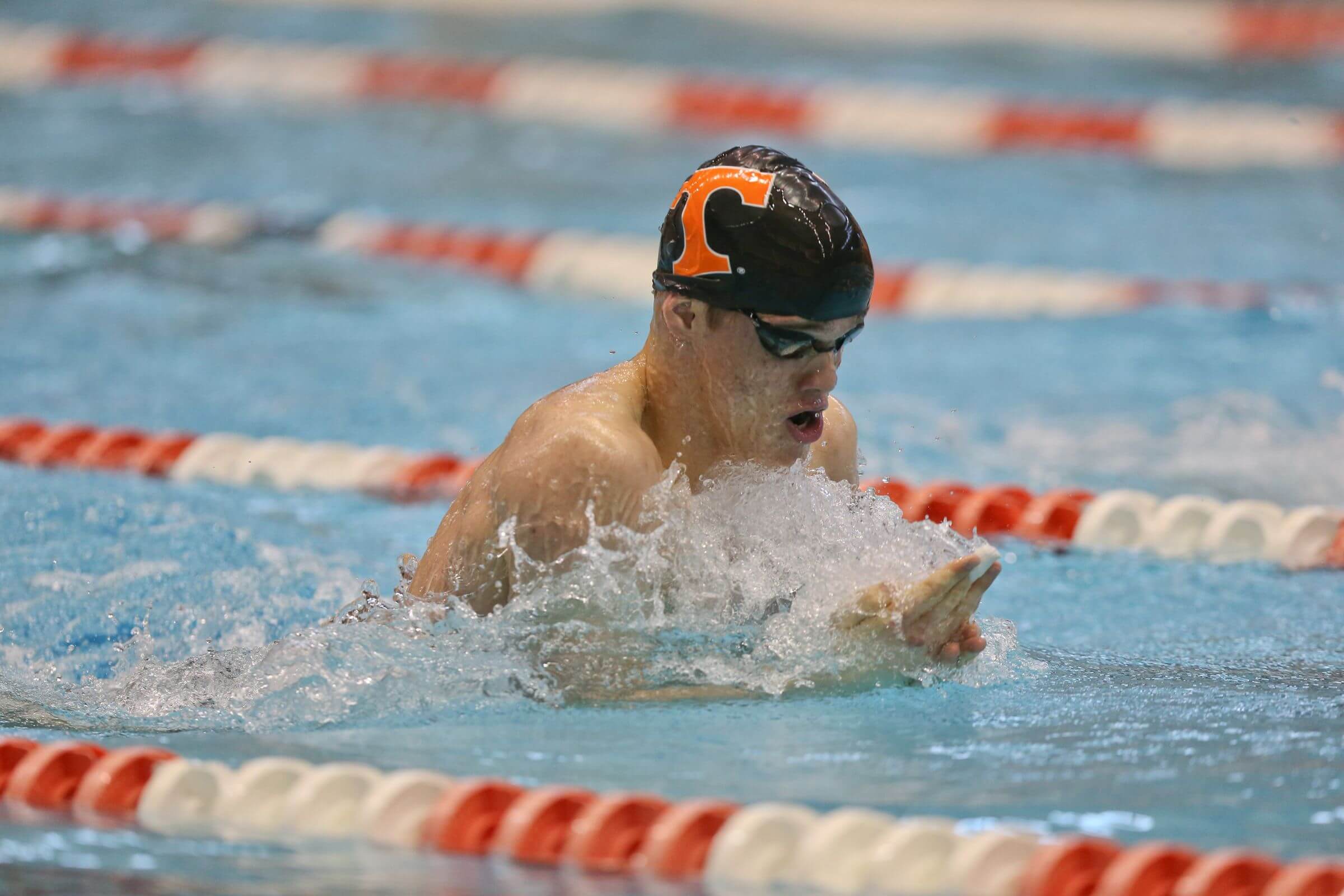 Tennessee Swimming Triumphs in Opener Against UNC-Wilmington