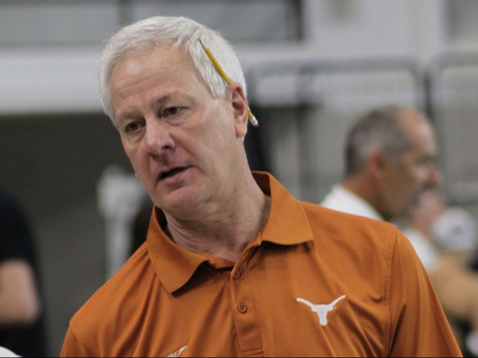 Kris Kubik Announces Retirement After 34 Seasons at Texas