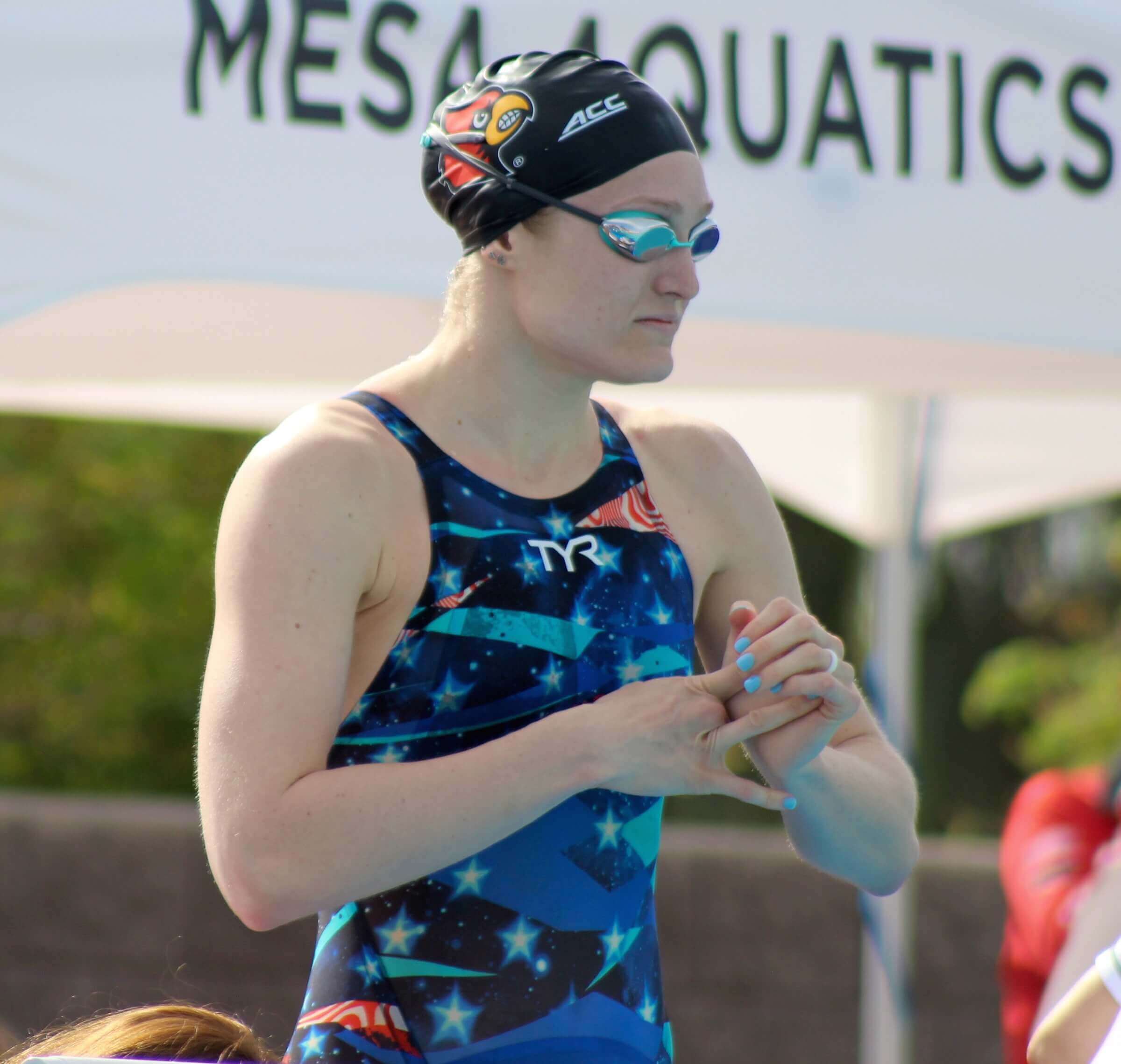 Kelsi Worrell Holds Off Louise Hansson in 100 Fly in Mesa - Swimming ...