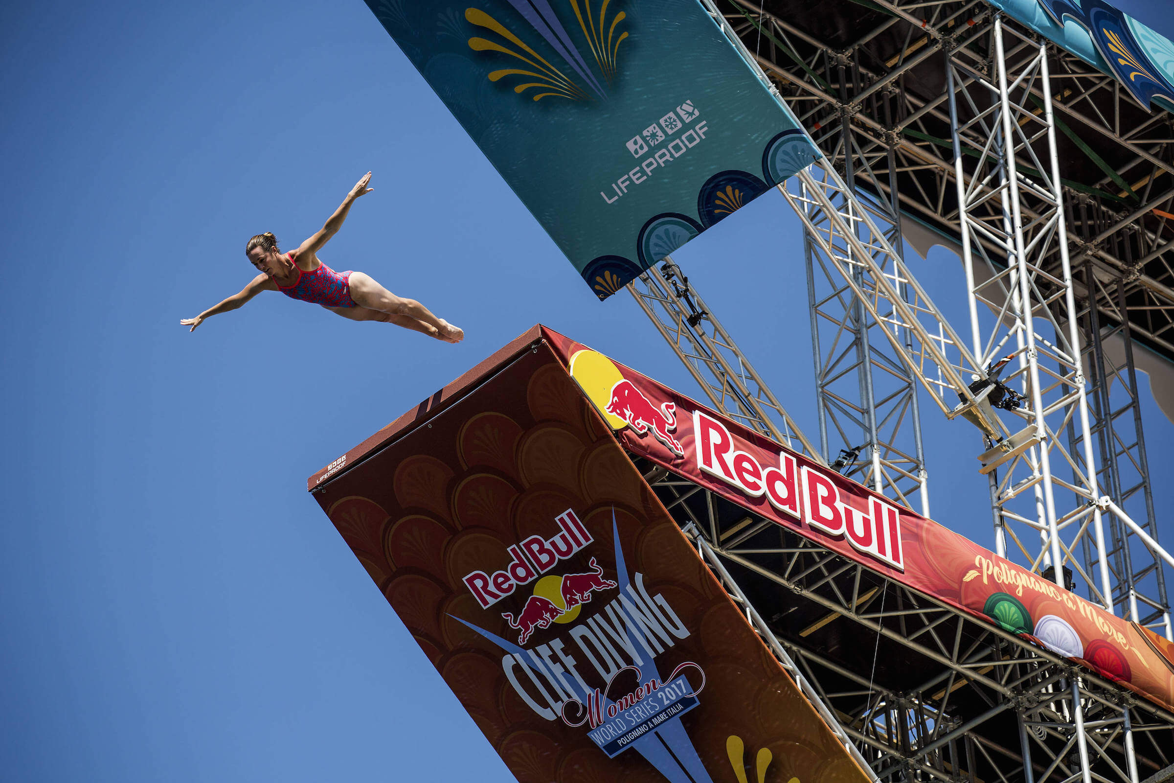 Representing the USA: Meet the Daredevil Divers of Redbull Cliff Diving ...