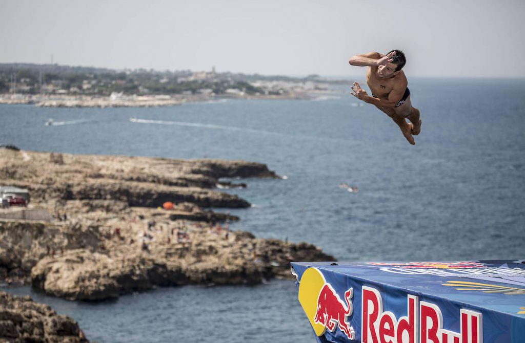 Representing the USA: Meet the Daredevil Divers of Redbull Cliff Diving ...