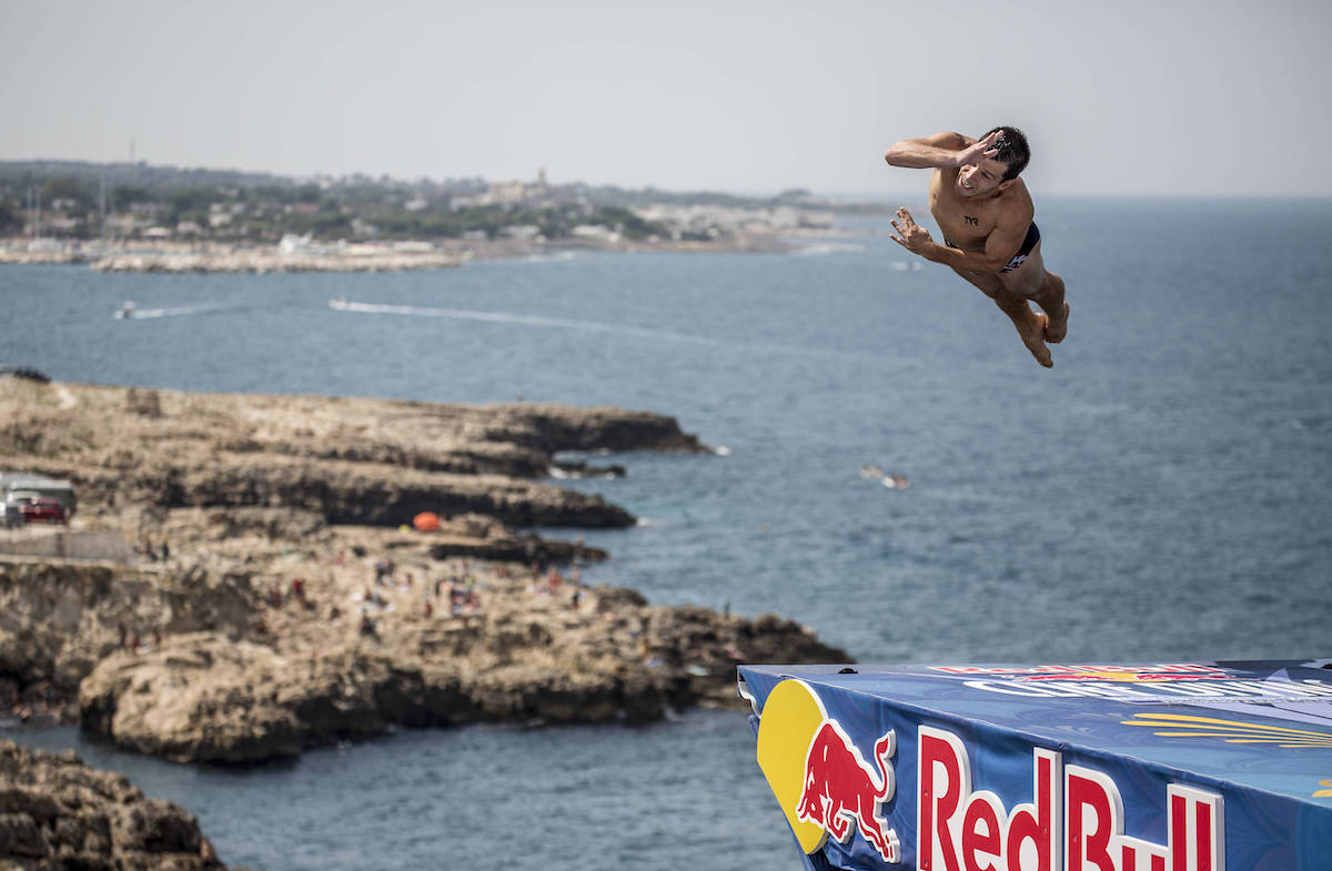 Representing the USA: Meet the Daredevil Divers of Redbull Cliff Diving ...