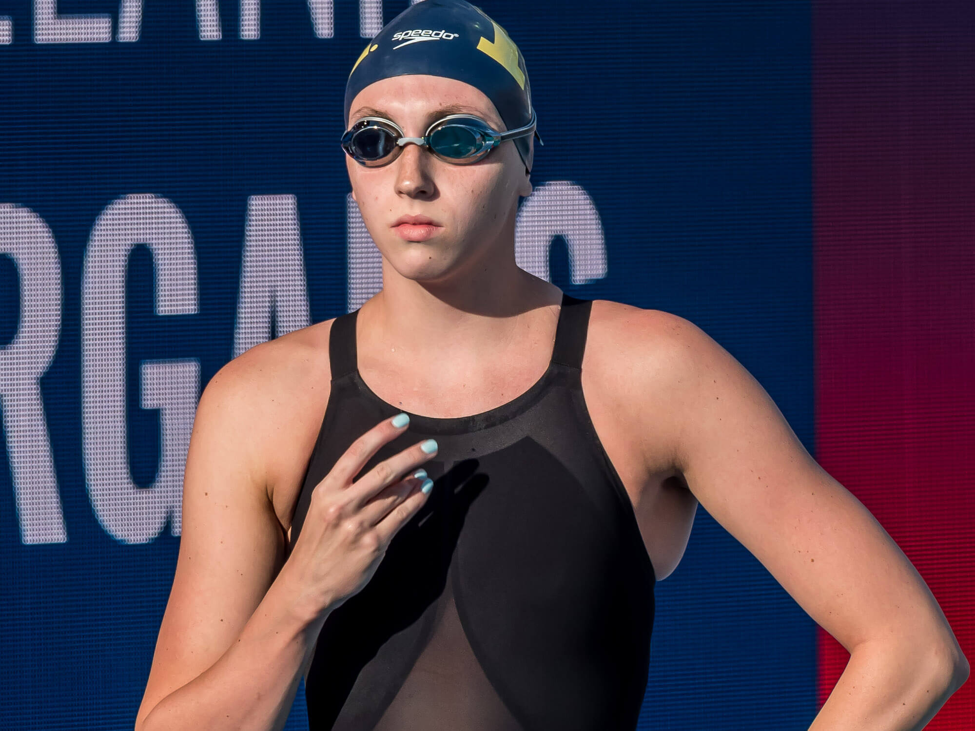 Zach Apple, Gabby DeLoof Highlight USA Swimming's World University ...