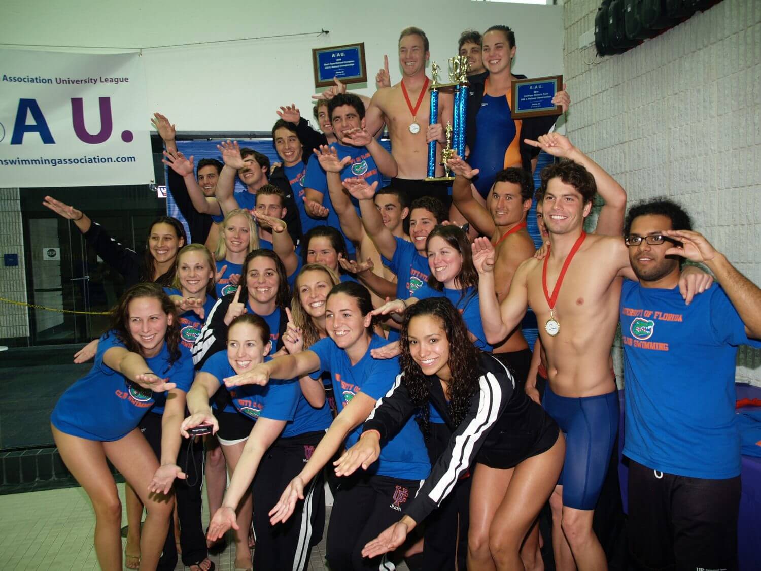 The Benefits of Swimming on a Club Team During College