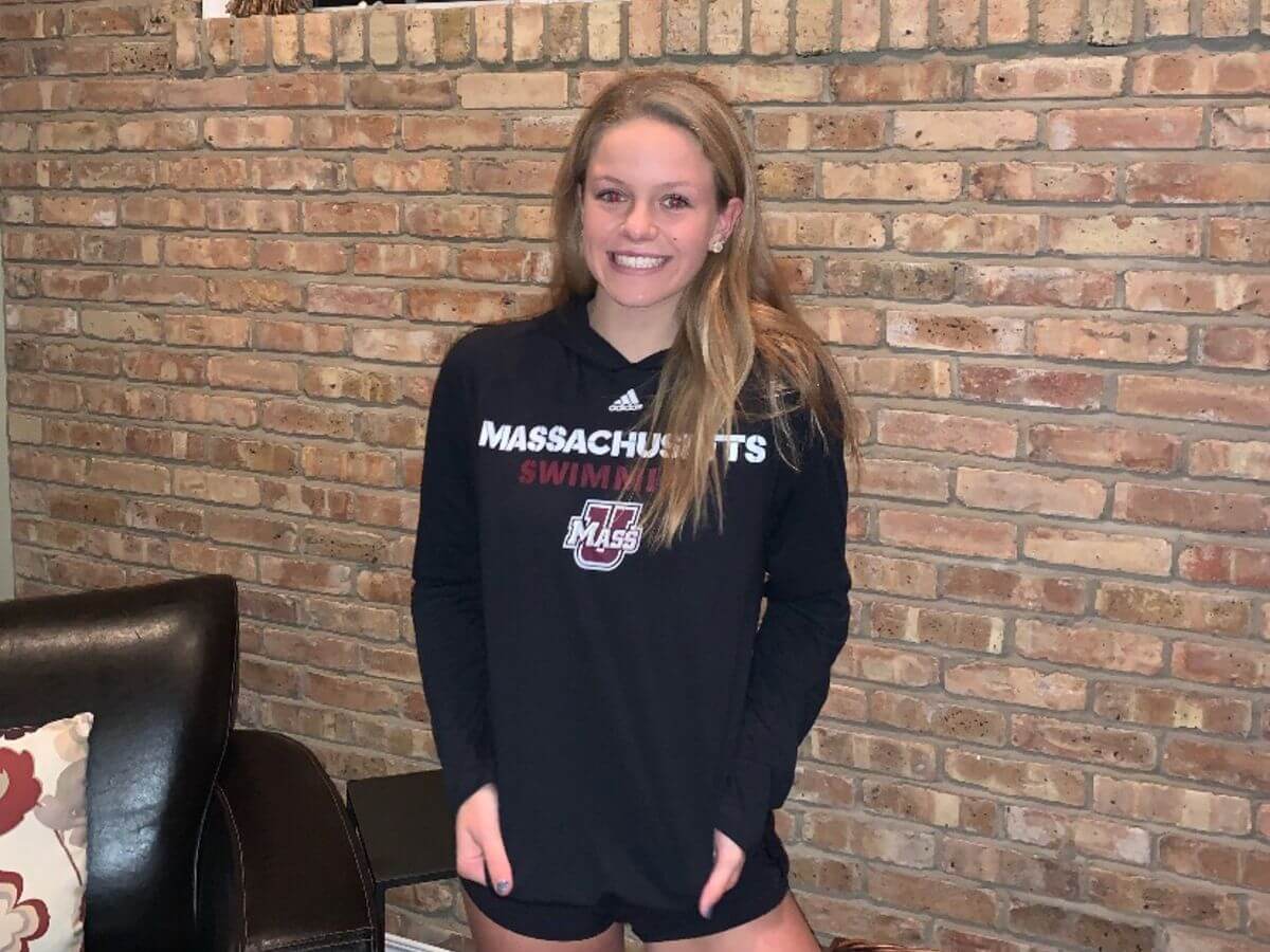 Academy Bullets' Megan Mitchell to Join Sisters at Massachusetts in ...