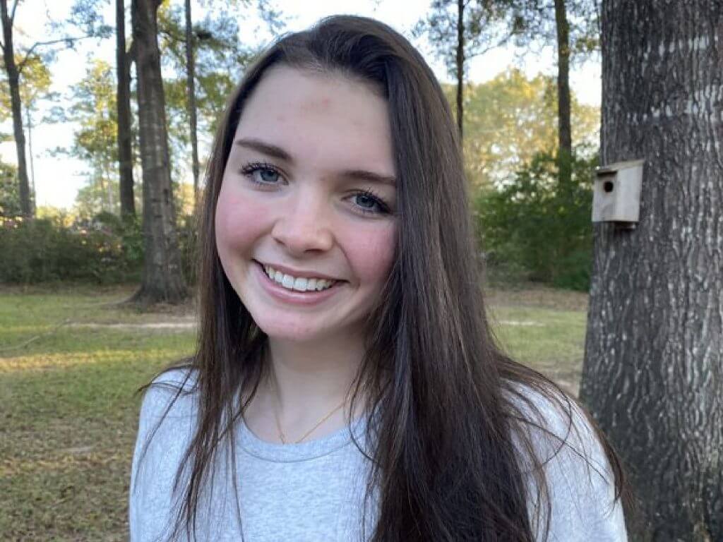 Auburn Picks Up Three Class of 2025 Verbals from Lexie Mulvihill, Lucy ...