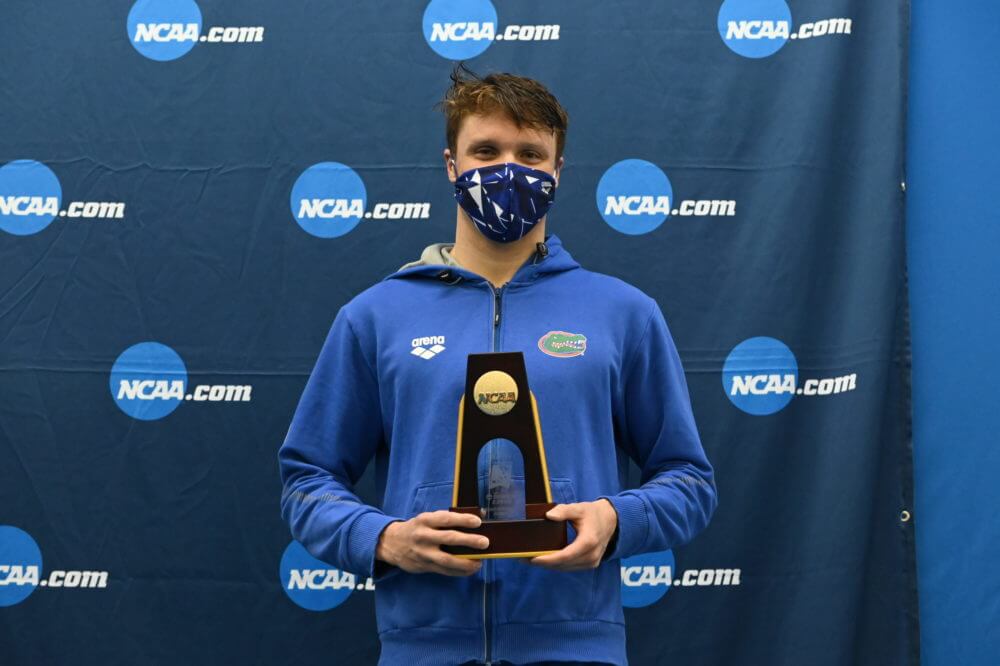 Bobby Finke Runs Down Foster With 23.8 Final 50 to Win 400 IM