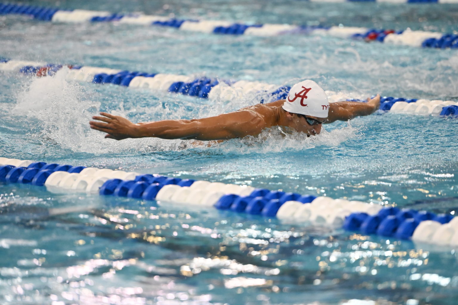 Matthew Menke, Nicholas Perera Help Alabama Sweep LSU