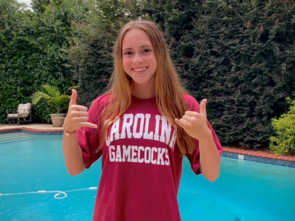 Amy Riordan Sets Record as South Carolina, North Carolina Tie