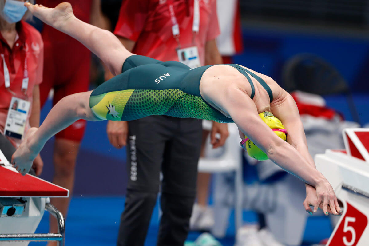 Mollie Ocallaghan Sets The World On Fire With Sizzling 100 Free