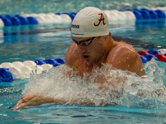 The Top-10 Men's Collegiate Swimmers Outside of Division I