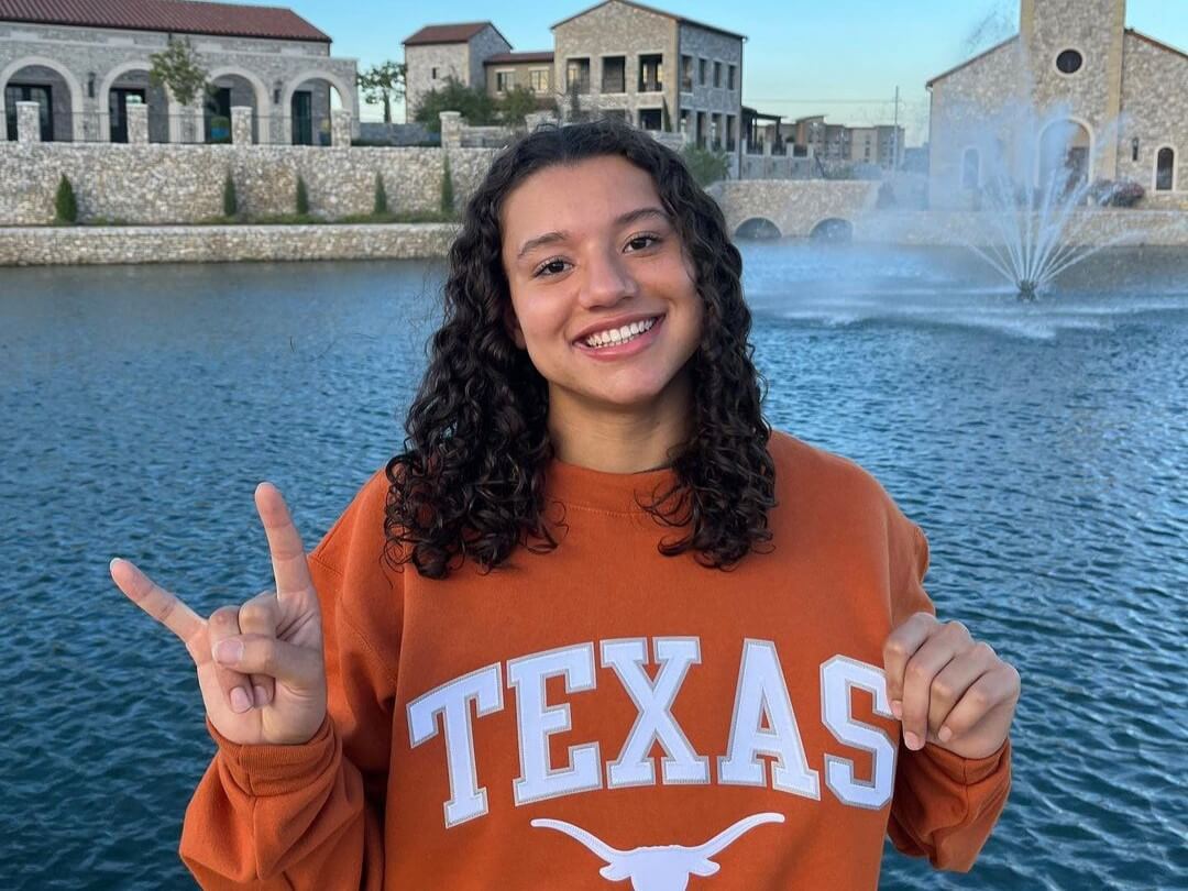 Longhorns Keep Avery Collins, Ella Mongenel In The Lone Star State For 2025 - Swimming World