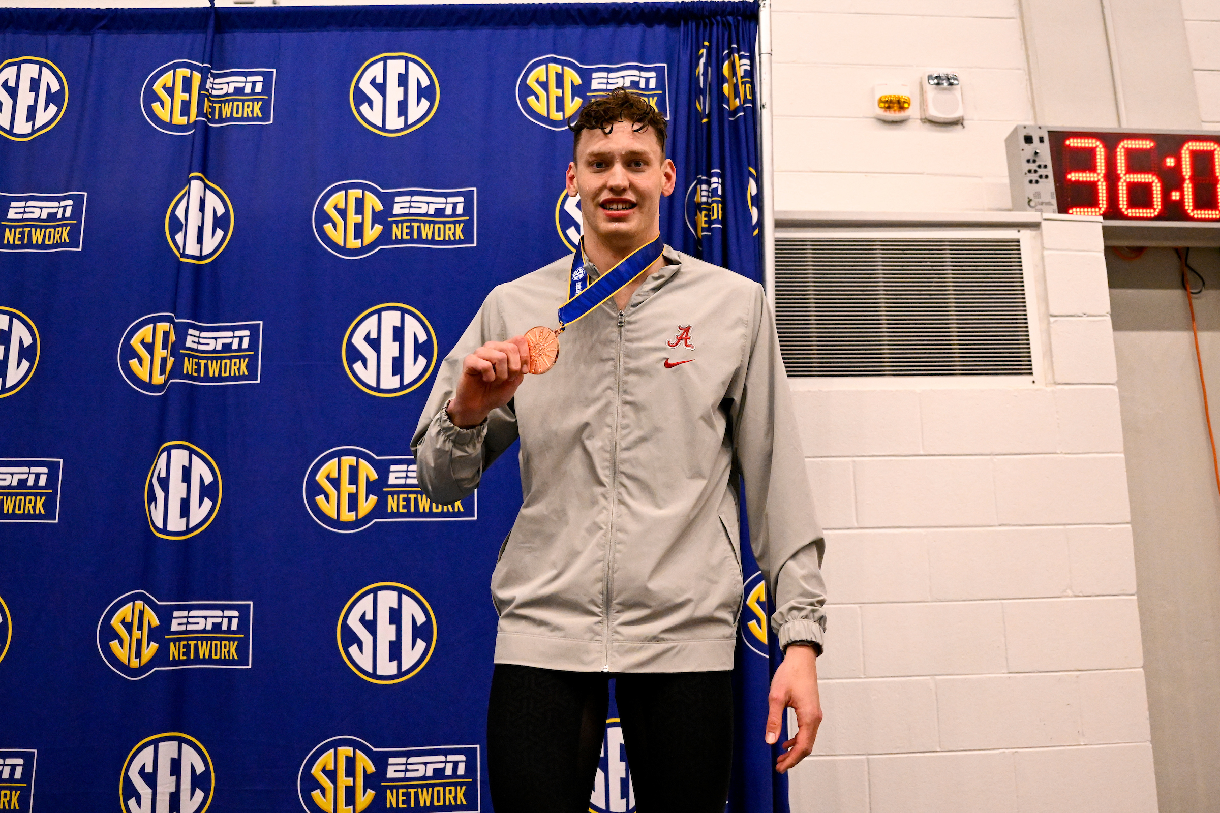 Alabama Holds Serve in Home Meet Against LSU, Florida State