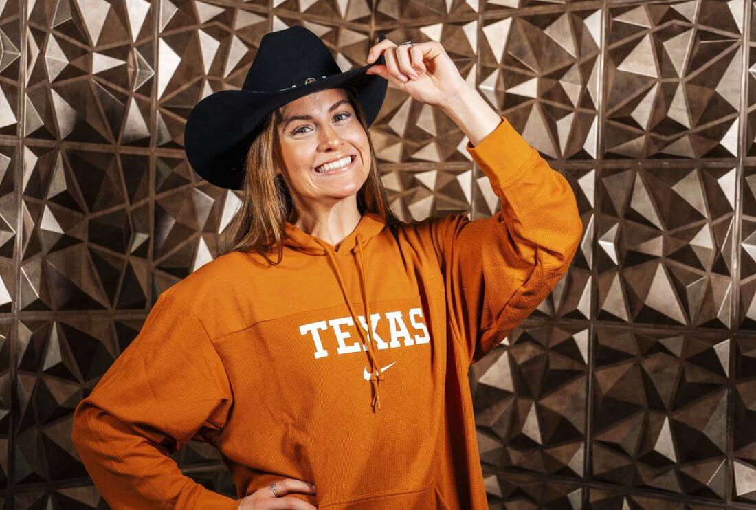 How They Train: The Work of NCAA Champion Emma Sticklen