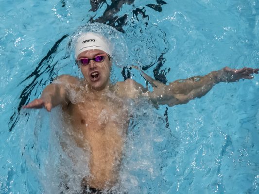 Modglin Breaks American Record in 100 Backstroke