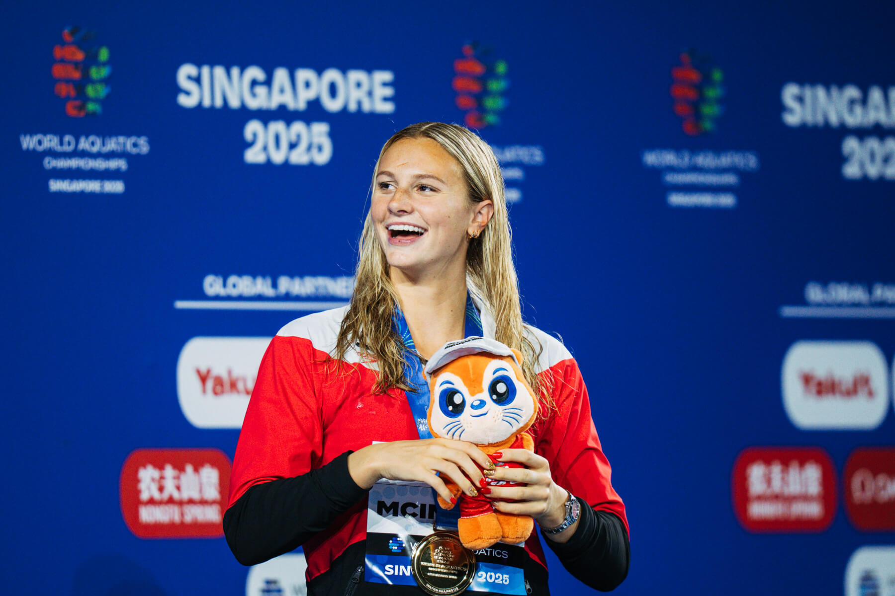 Summer McIntosh Just Misses 200 Fly World Record With 2:01.99