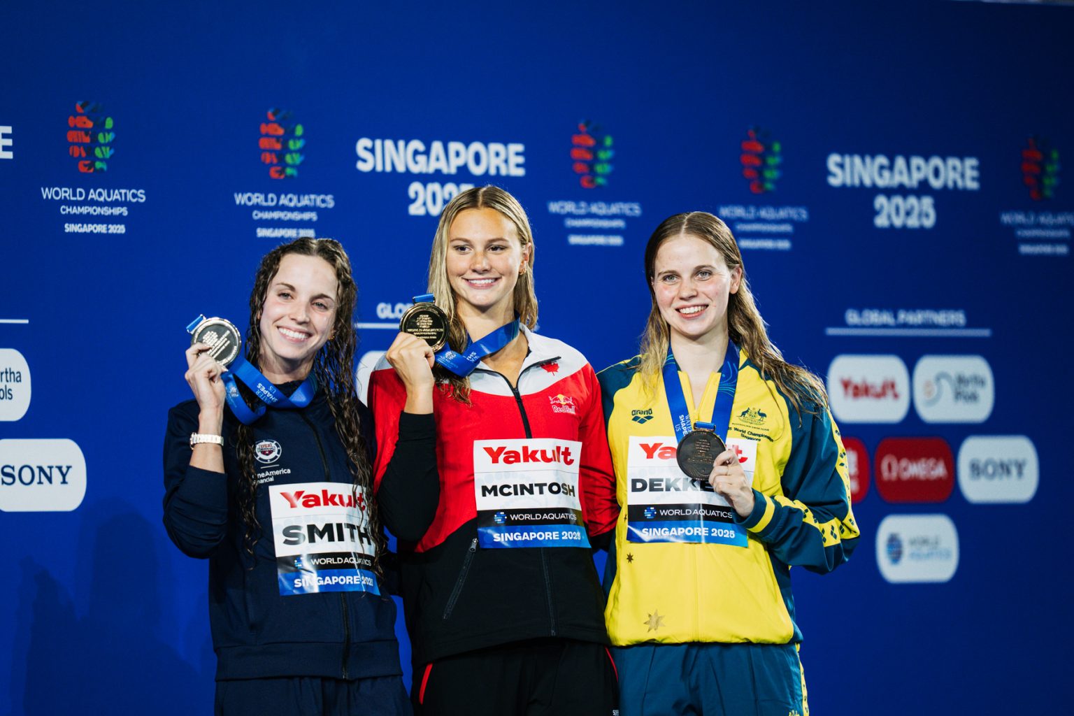 Summer McIntosh Just Misses 200 Fly World Record With 2:01.99